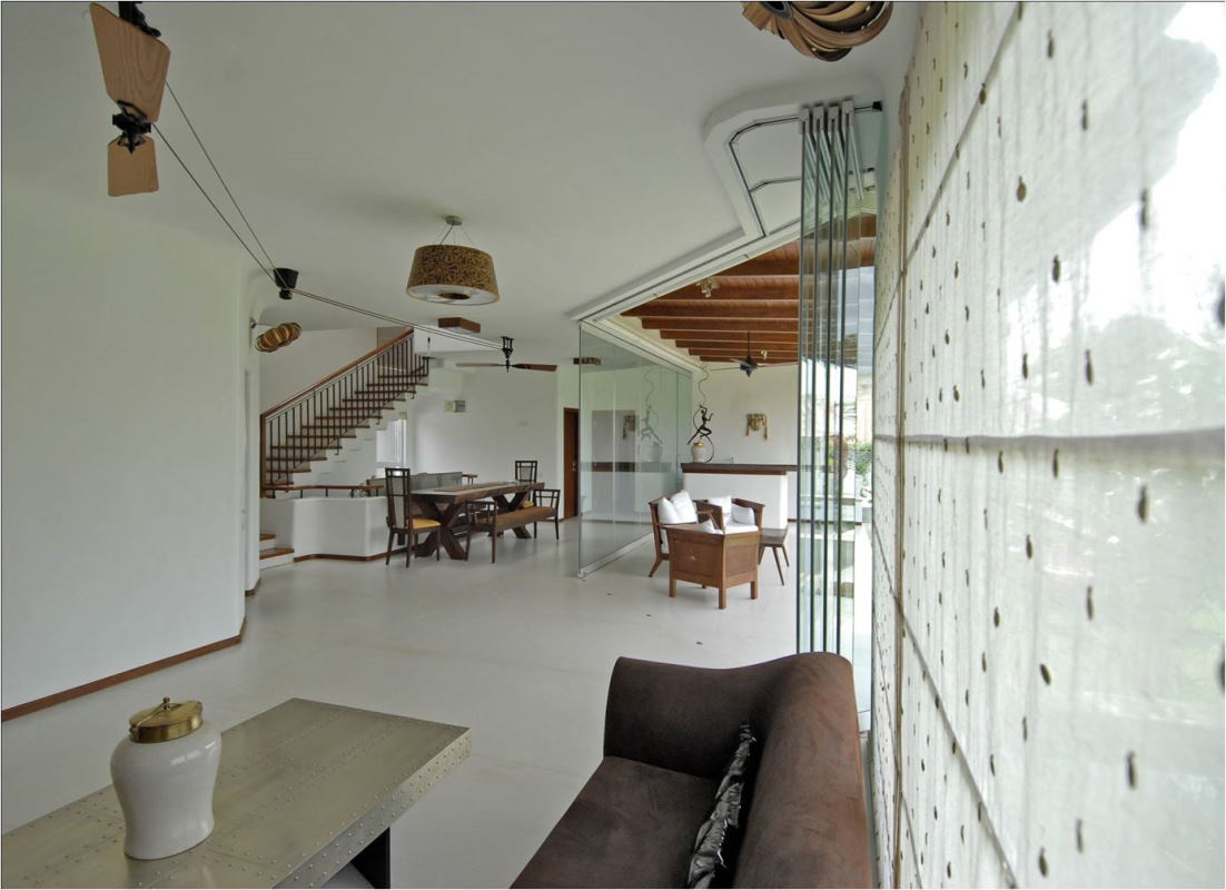 White and Wood Villa Interiors : Gayathri and Namith Architects