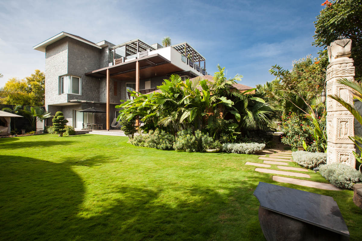 Residence At Epsilon : Gayathri and Namith Architects